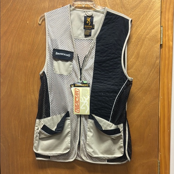 Browning | Other | Browning Left Handed Shooting Vest In Black And Tan ...